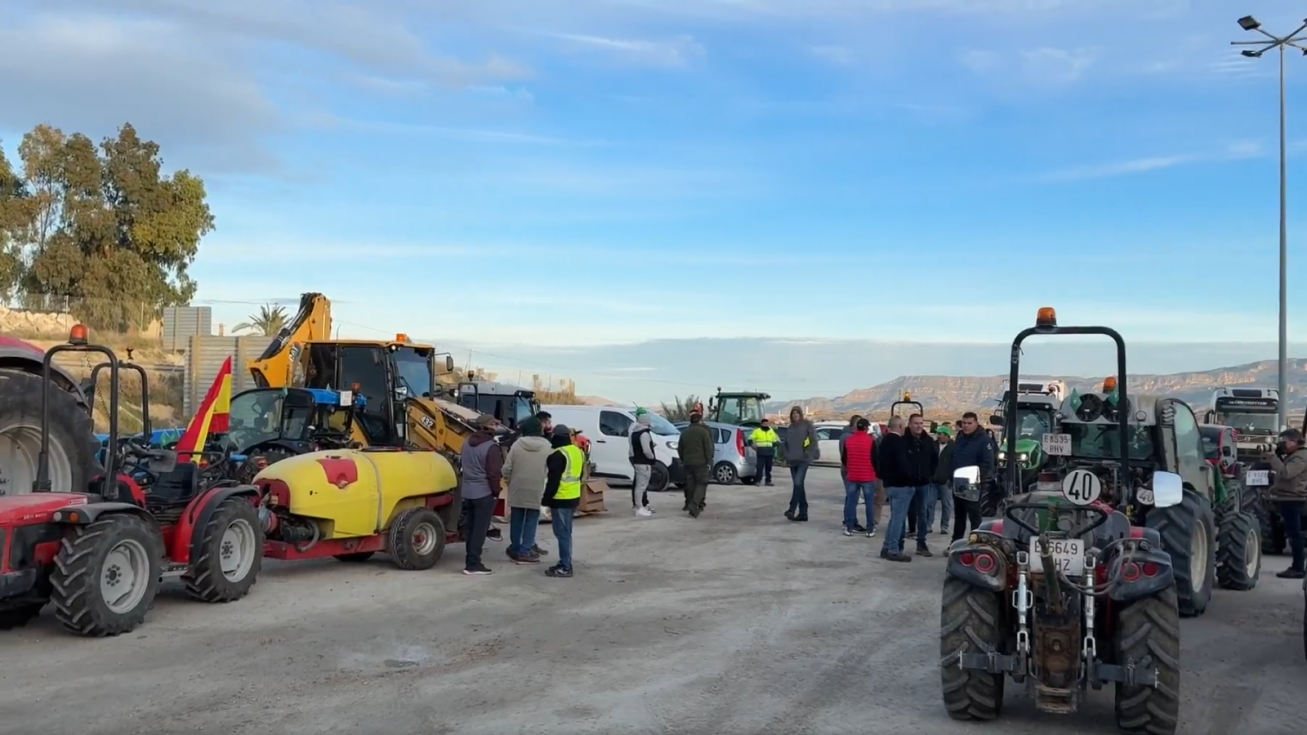 En directo: Los agricultores y ganaderos de la Región de Murcia salen a ...